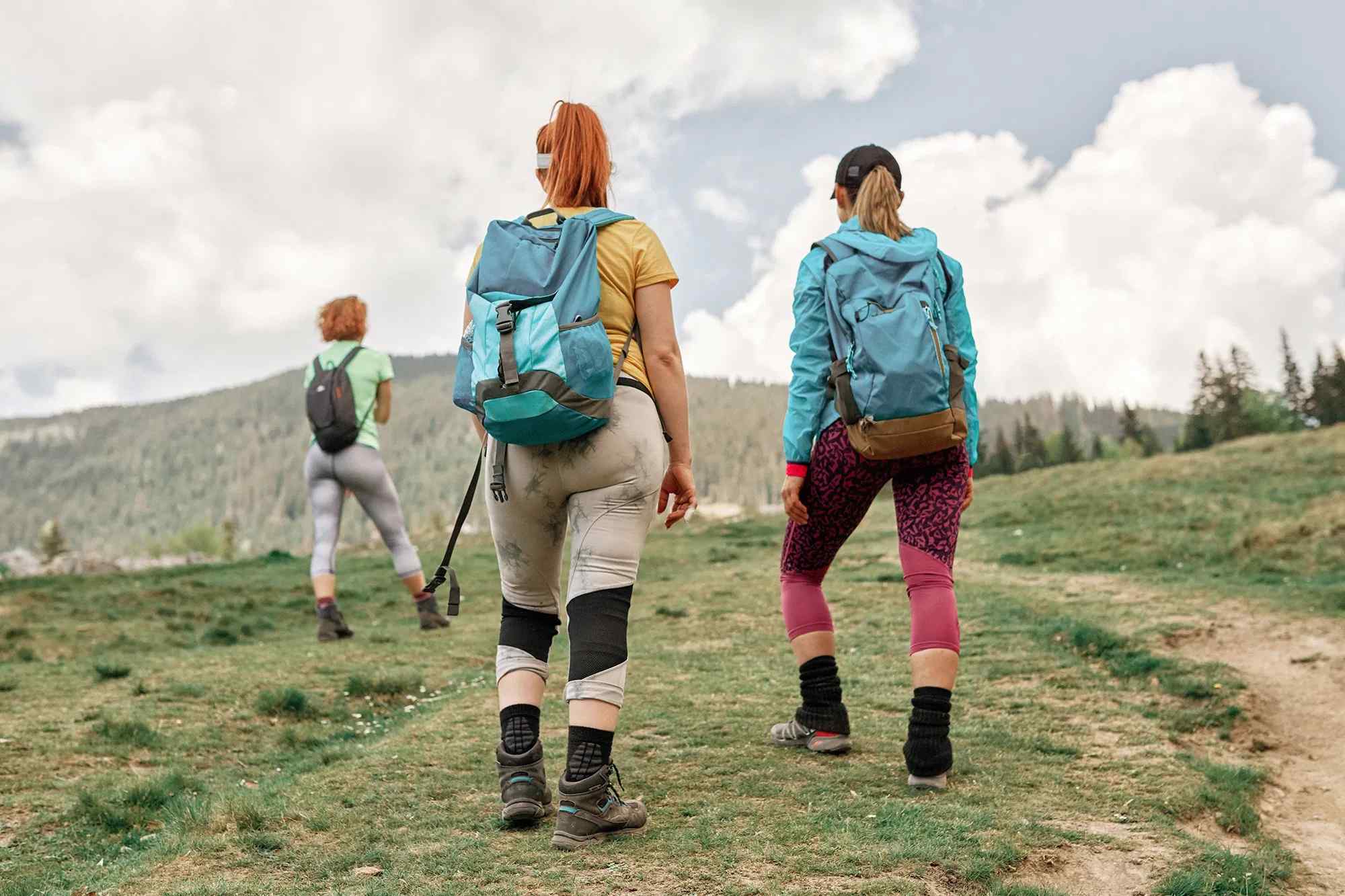 What To Wear On A Hiking Date: Outfit Ideas | OutdoorBravos